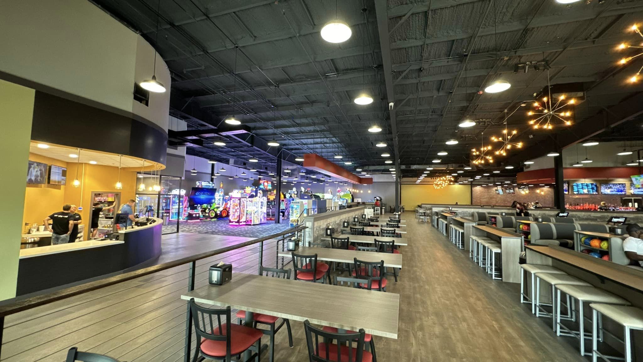 GoodTimes Bowling opens its doors in Troy - TrojanVision