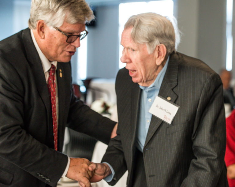 World War II-era alumni reunite on Homecoming weekend - Troy Today