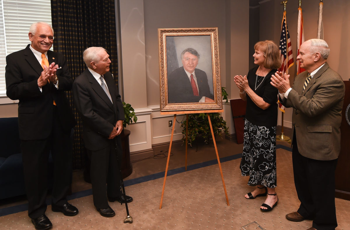TROY dedicates portrait to former Rep. Terry Everett - Troy Today