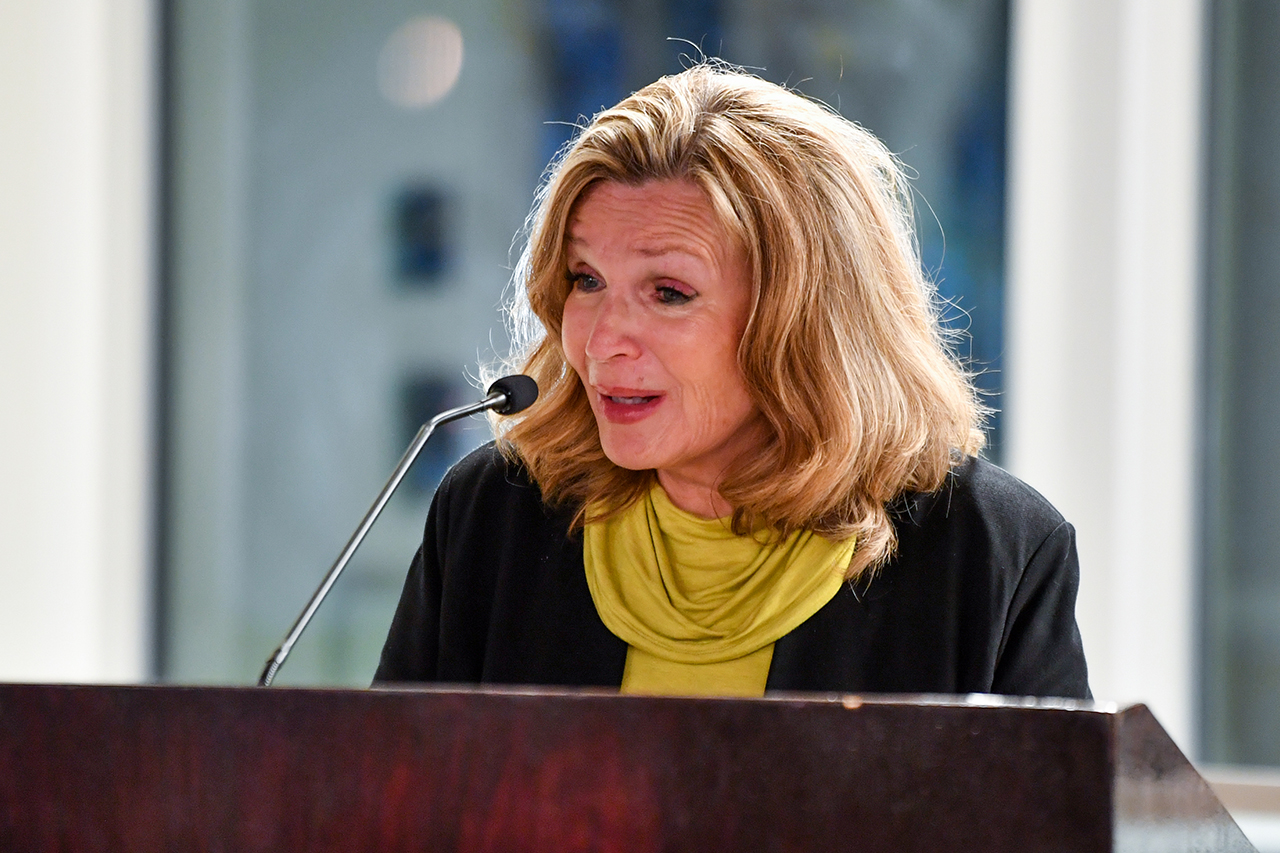 Janet Nolan artwork offers a different way to see the world - Troy Today