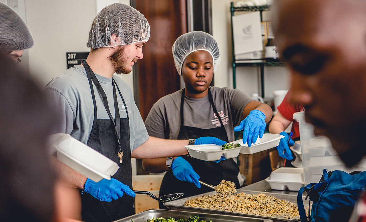 'Campus Kitchens' fighting hunger in the Troy area - Troy Today