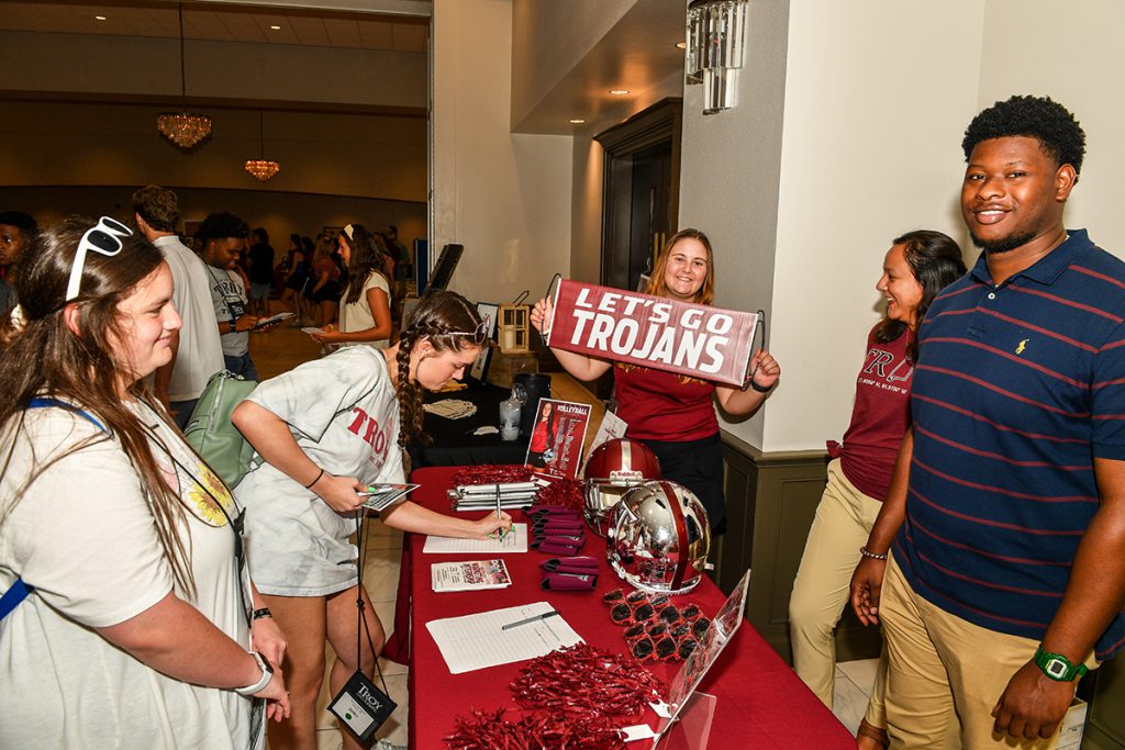 Incoming Trojans experience life at TROY during IMPACT sessions - Troy ...