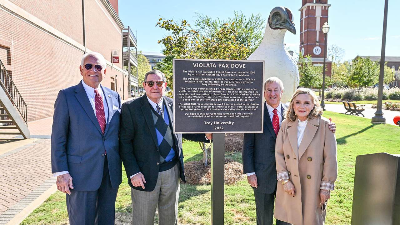 Dedication ceremonies at TROY’s Montgomery Campus pay tribute to two ...