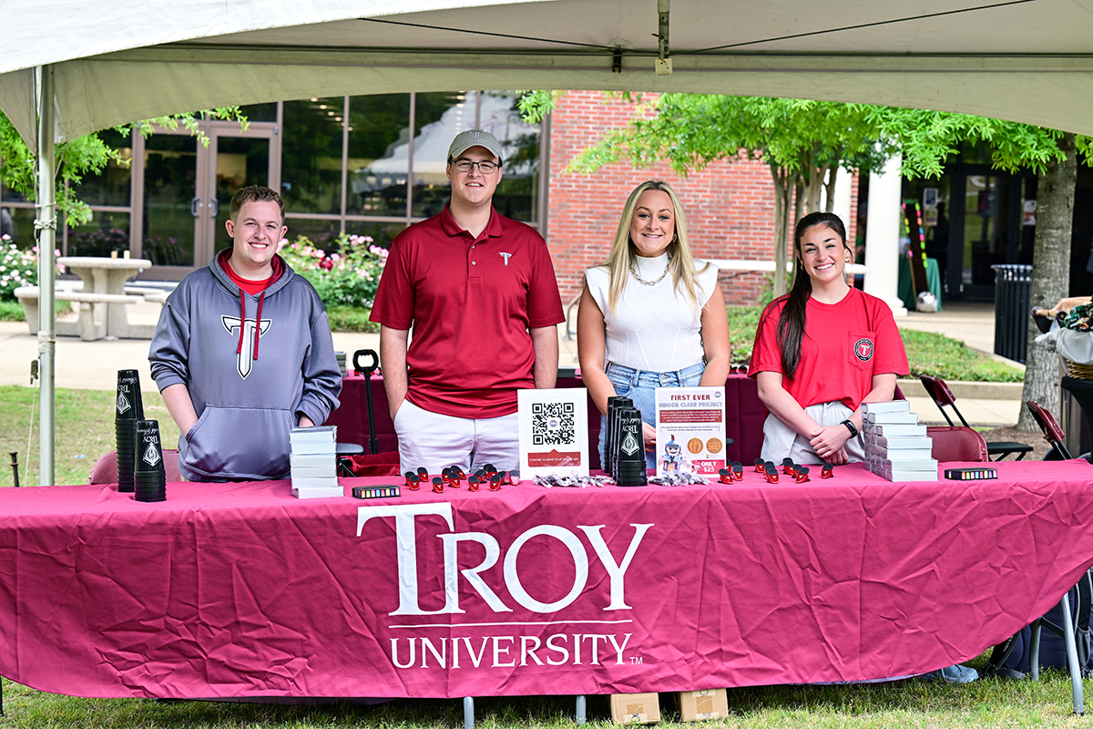 Inaugural Senior Class Project encourages students to give back - Troy ...