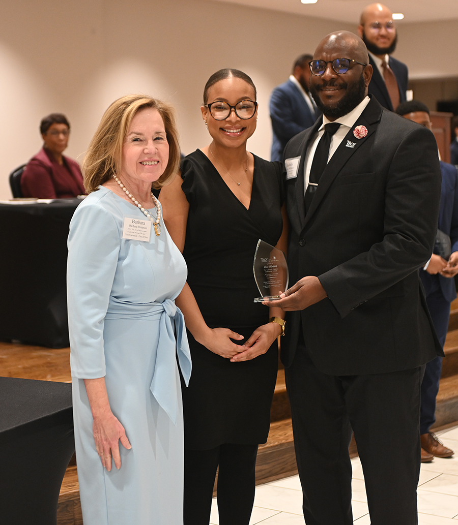 Eight TROY students receive Lamar P. Higgins Leadership Award - Troy Today