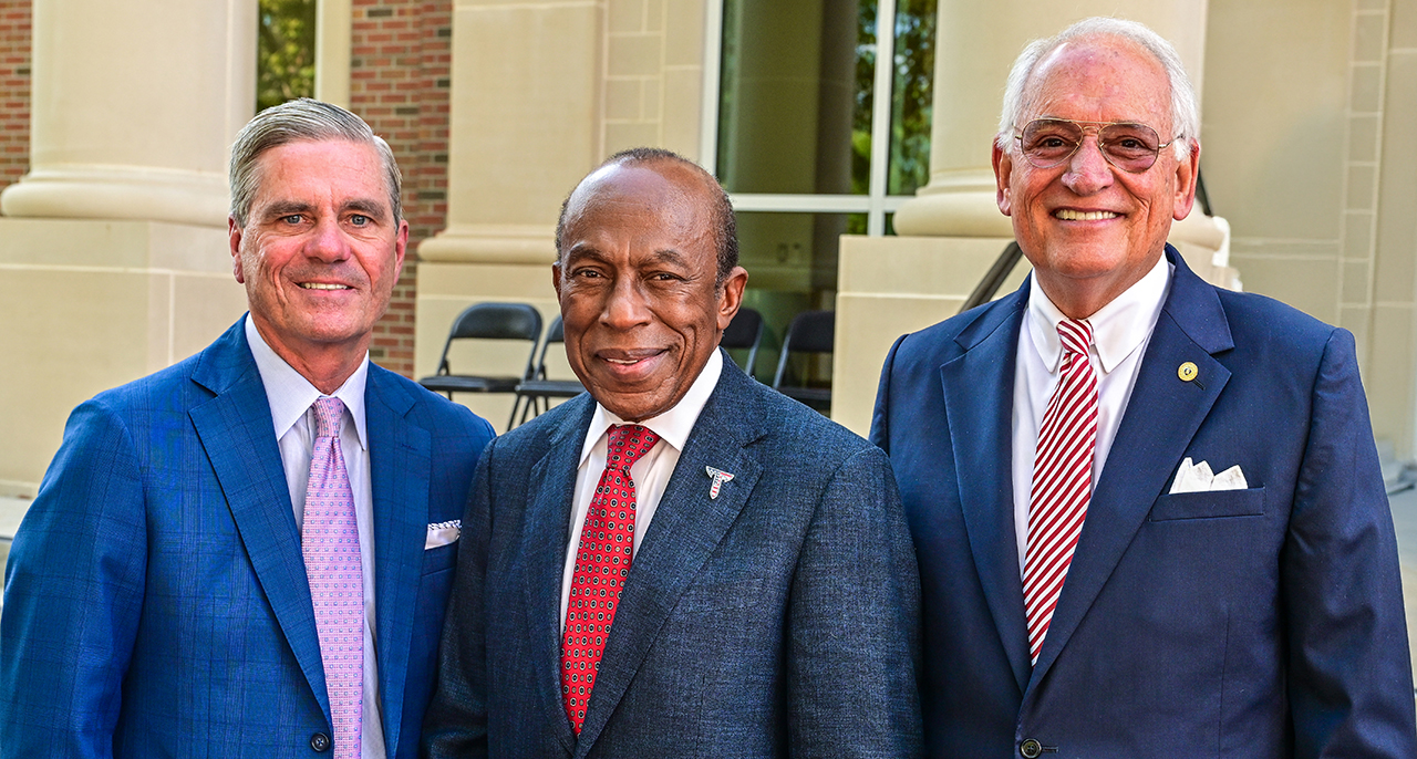 TROY Trustees ask Chancellor to reconsider retirement decision - Troy Today