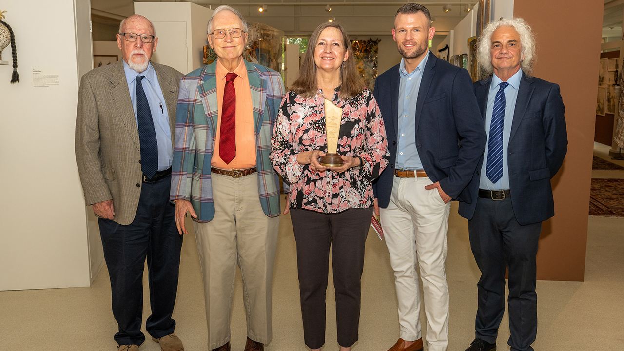 Horne receives Troy University's Hall-Waters Prize - Troy Today